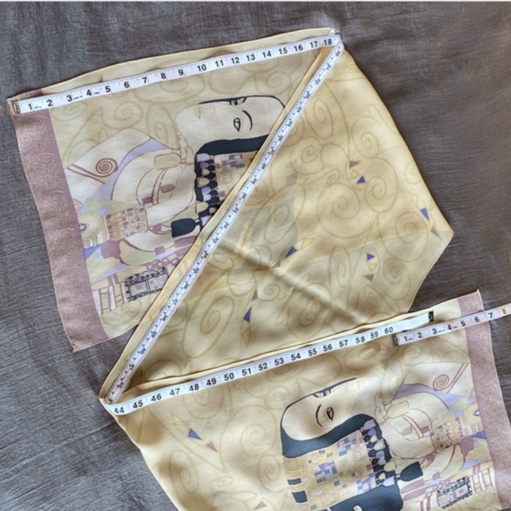 100% Silk Vintage Scarf Egyptian Design By Favolosa ! - Gem